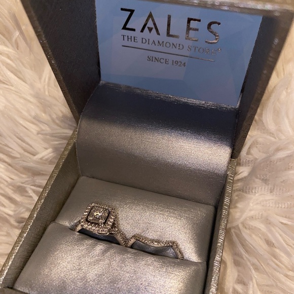 Zales | Jewelry | Zales Diamond Bridal Set | Poshmark